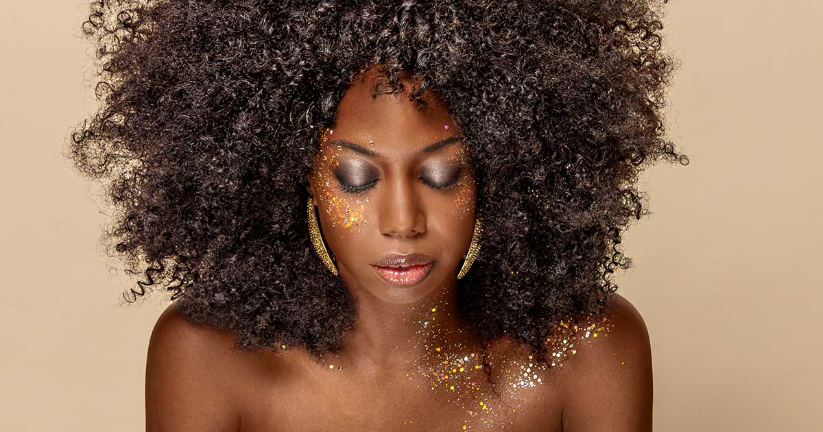 ブランディー・ヤンガーが語る、アリス・コルトレーンのハープを使用して制作した最新作『Gadabout Season』 | Everything ...